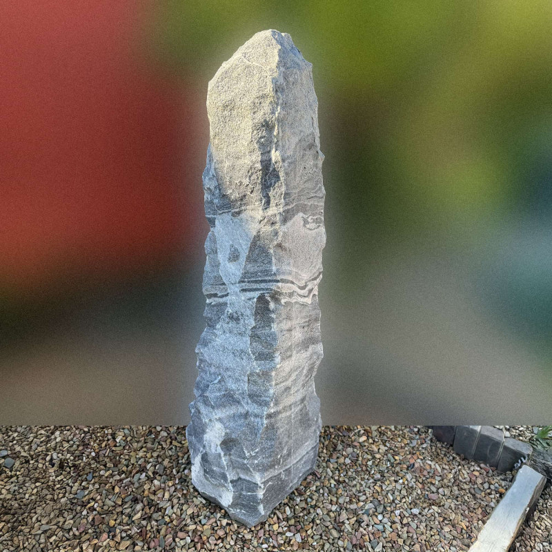 Monolithes et Menhirs pierre naturelle | Déco de jardin | RO'MA Nature