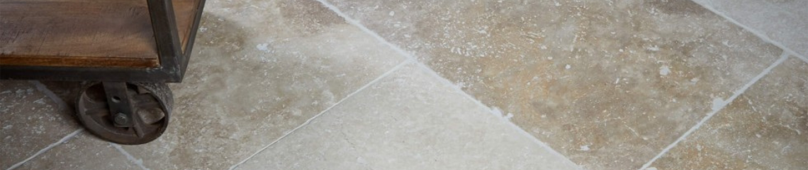 Carrelage en travertin : tout savoir sur cette pierre naturelle - LeBlog